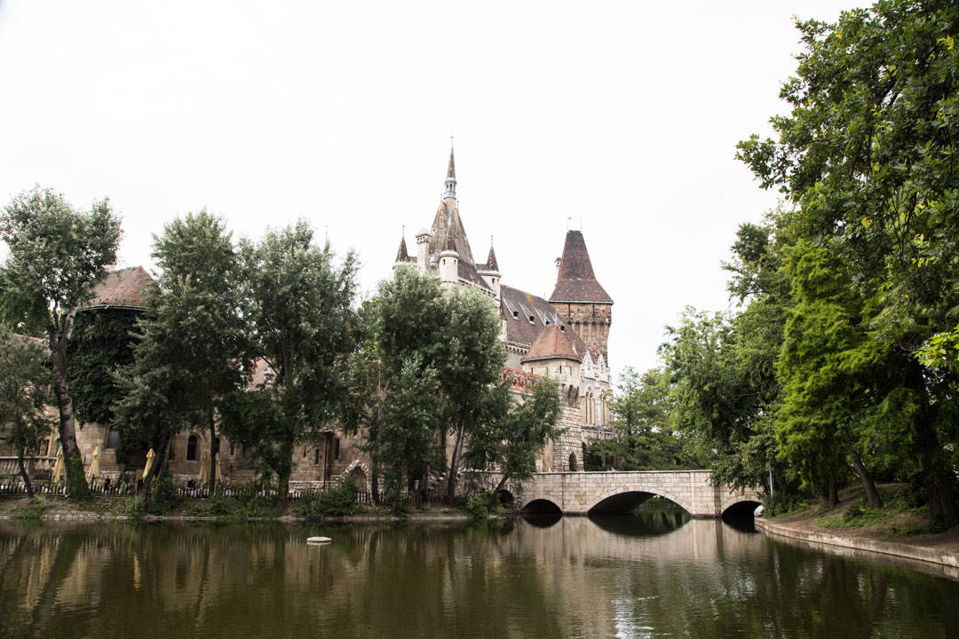 Budapest - upea Vajdahunyadin linna - Matkalla Missä Milloinkin